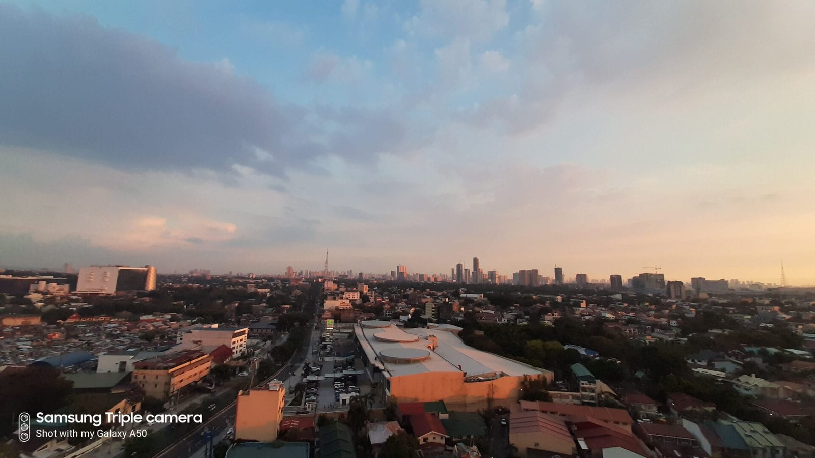 Samsung Galaxy A50 review: A mid-range contender! | Geekstamatic